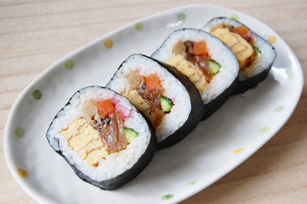 Guide of 8 Different Types of Sushi: from Nigiri to Sasazushi ...